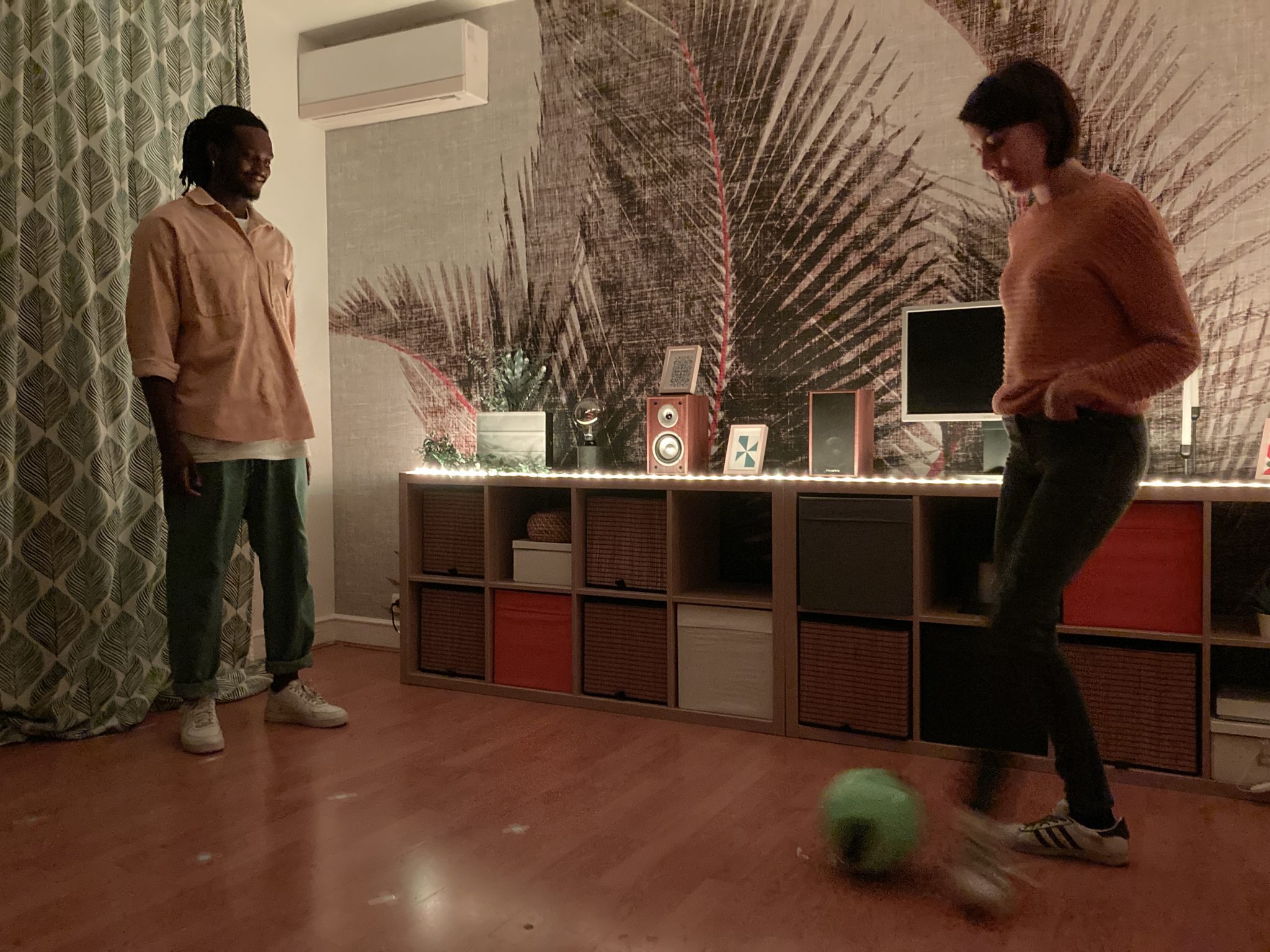 Updated: Apple iPhone SE (2020) Camera review: Excellent autofocus and ...