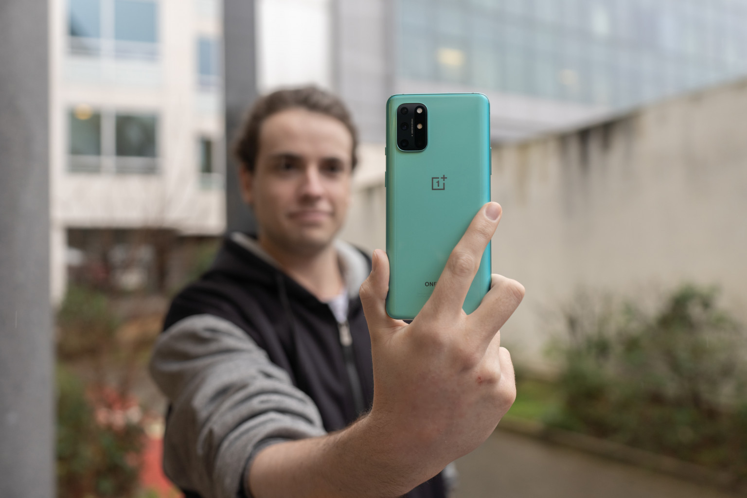 OnePlus 8T Selfie review: Not flashy, but functional - DXOMARK