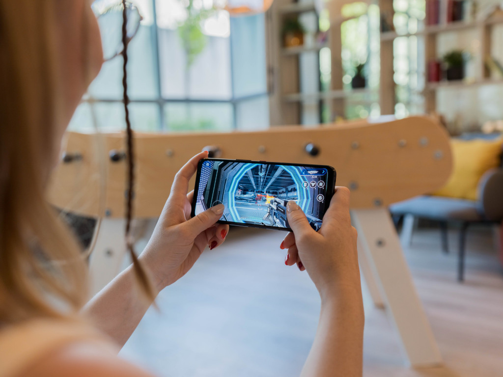 Asus ROG Phone 5 Display review: Smooth touch - DXOMARK