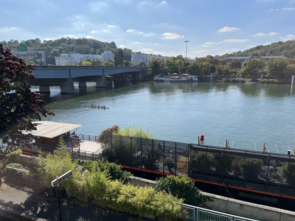 Apple iPhone 13 Camera review: Reliable imaging companion - DXOMARK